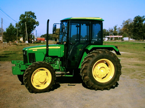 John Deere SERIE 5403(INDIO) - Cabinas Vignoni - FABRICA CABINAS PARA ...